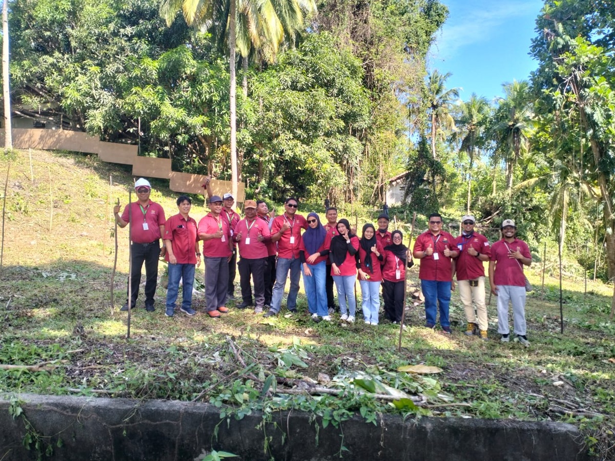 Dari Falabisahaya untuk Bumi: PT SGM Group Tanam 183 Bibit Pohon ...